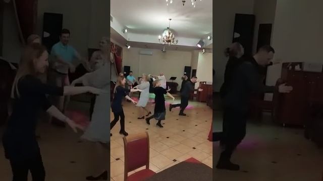 Зажжом на танцполе? #тамада #танцы #зажигаем