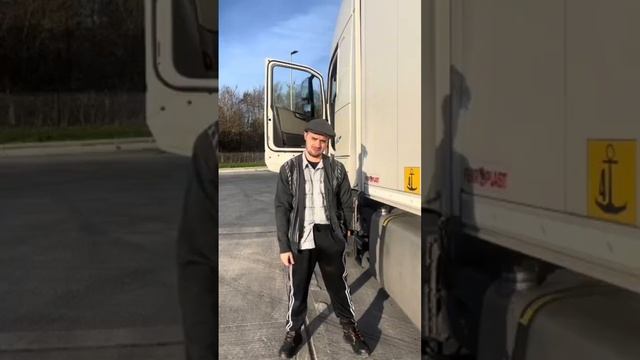 Когда сказал Стажёру занести 33 палета в прицеп #automobile #юмор #rap