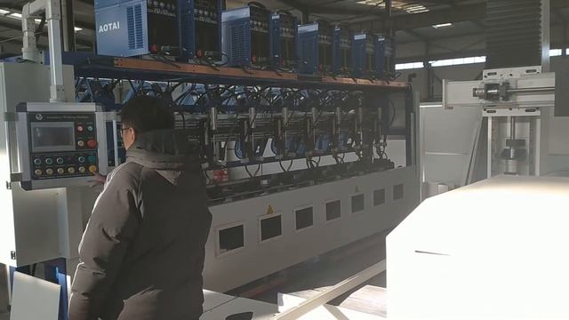 Установка для сварки клиновых лесов