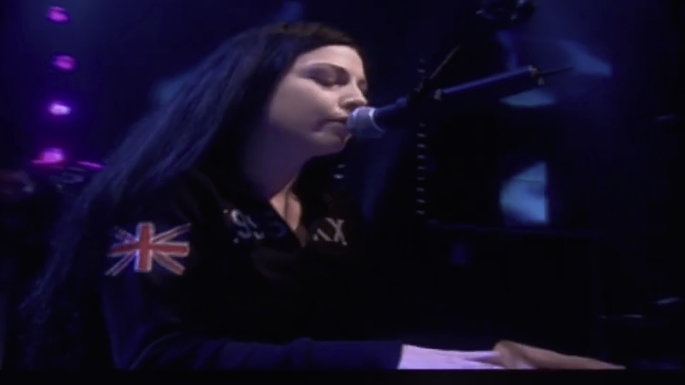 Evanescence - My Immortal Live CDUK
2003 HD