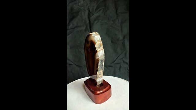 Агат сердолик с кварцем 2.2х7.5х12.5 см