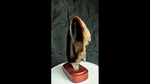 Агат сапфирин с кварцем 2.5х9.5х16 см
