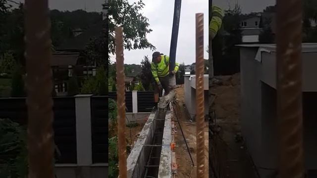 Бетонирование стены. Вибрирование. Beton.engineer          kavun.com.ua