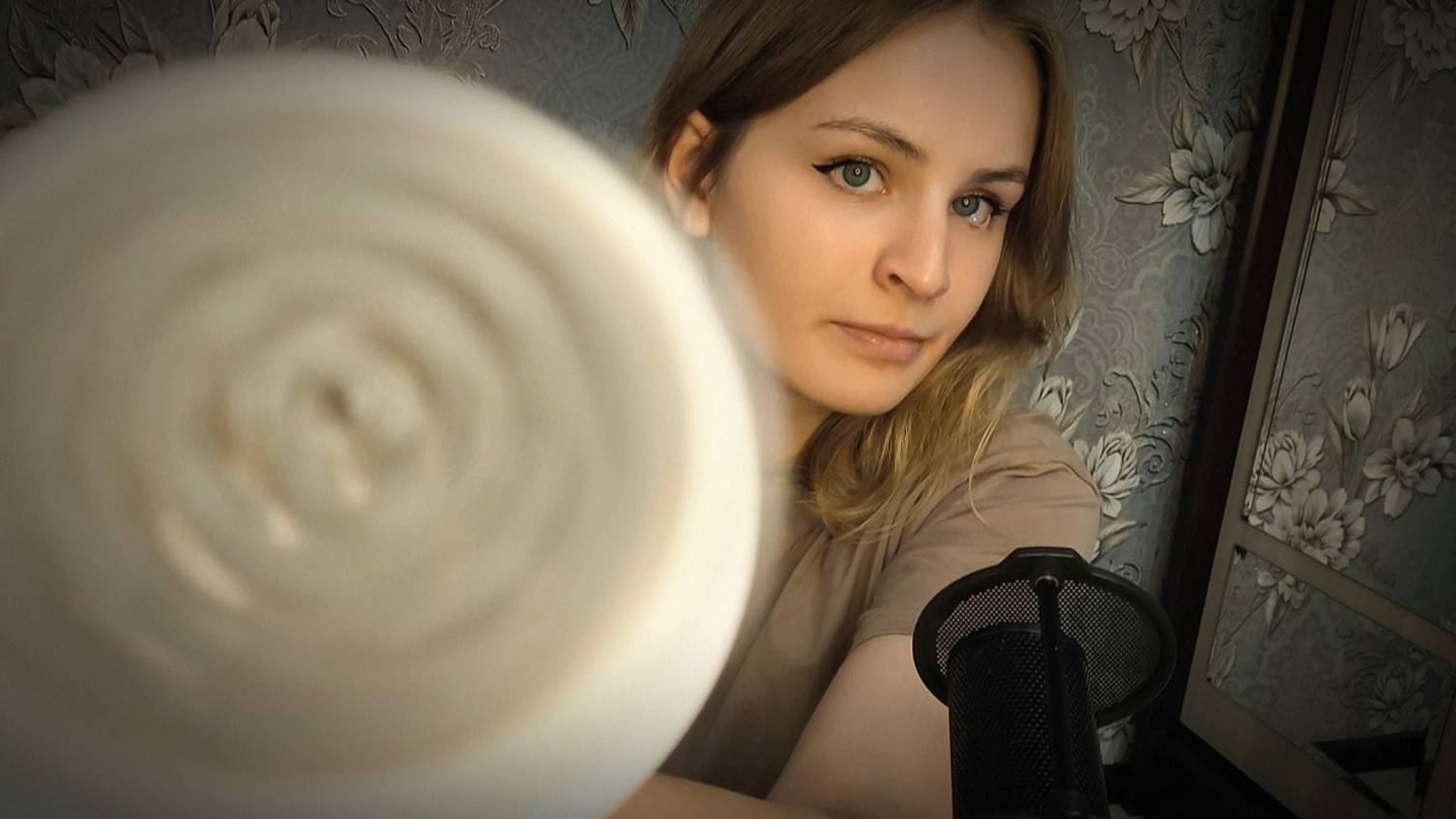 АСМР уютные осенние посиделки с подружкой ☀️🍂 - смотреть видео онлайн от «ASMR_AMPIRA» в хорошем ...