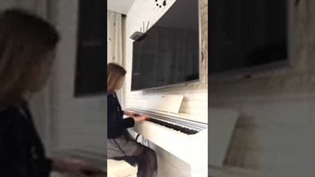Пригарина Милана, 12лет. 1. Аннаев "Шуточка". 2. Купревич "Фонтаны Цвингера".