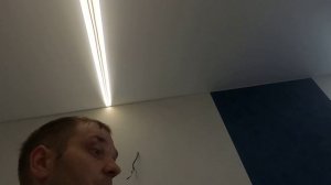 Как сделать не стандартную нишу под карниз и примкнуть световую линию к стене