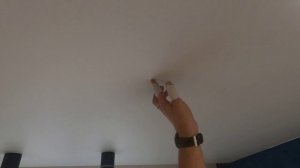 Установка натяжного потолка. Кропотливая работа