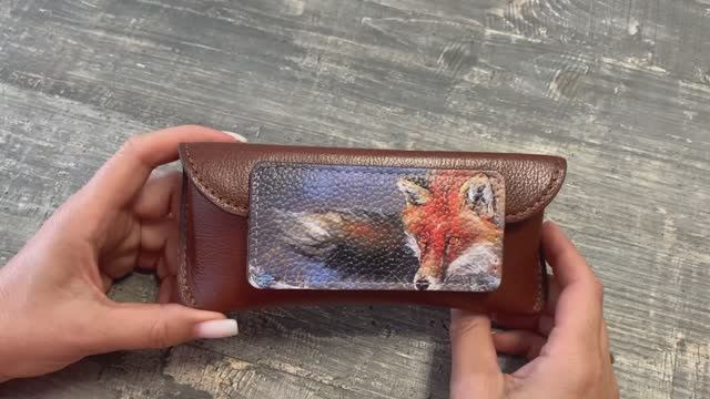 Обзор на футляр для очков с изображением лисы на охоте за фазаном Eshemoda