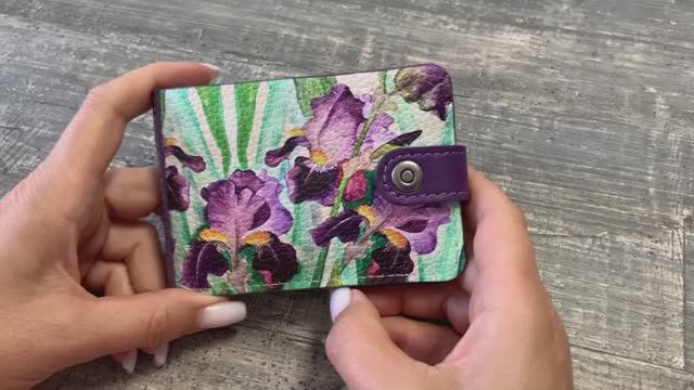 Обзор на портмоне из натуральной кожи с изображением ирисов акварель Eshemoda