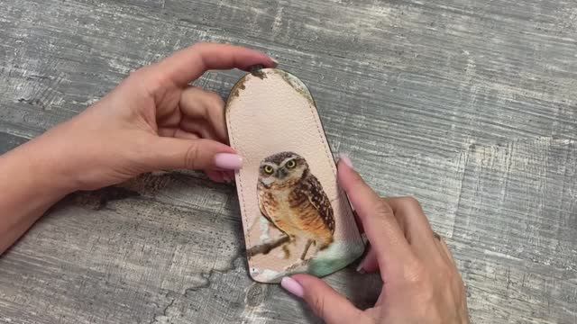 Обзор на ключницу из натуральной кожи с изображением совенка Eshemoda