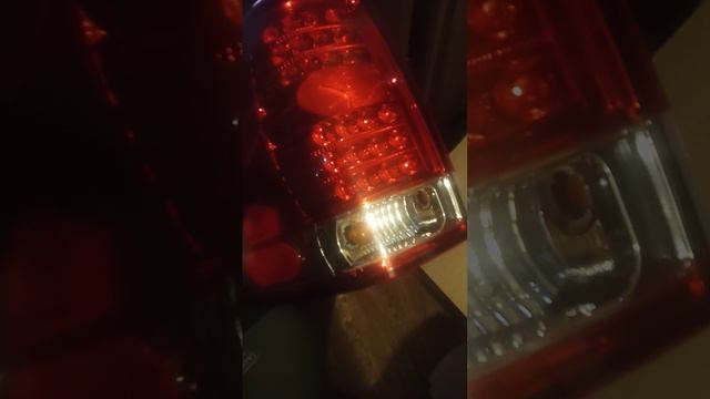 Колхоз или нет? Светодиодные задние фонари с европейским поворотником на Lincoln Navigator
