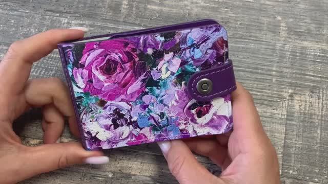 Обзор на портмоне из натуральной кожи с изображением лилового букета Eshemoda