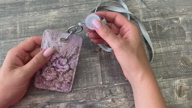 Обзор на чехол для бейджа, магнитной карты, пропуска, Перламутровый букет Eshemoda