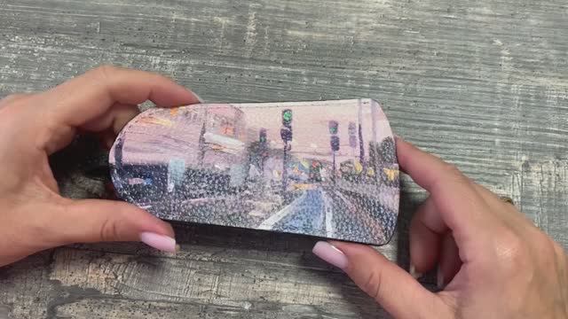 Обзор на ключницу из натуральной кожи с изображением железной дороги и поезда Eshemoda