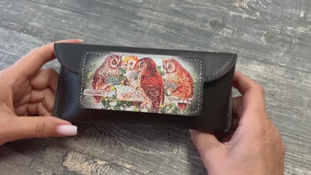 Обзор на футляр для очков с изображением сов играющих в покер Eshemoda