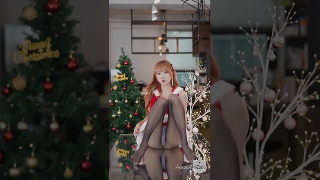 Reflected Elegance above the Mirror, Minchae, Pocket Girls