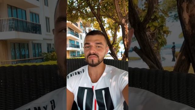 А ваш мужчина вам верен? Поделись своим мнением в комментариях #верность #ревность #мужчина