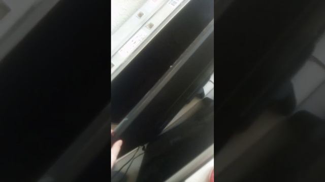 Разбил экран телевизора - что делать? Продать на утилизацию