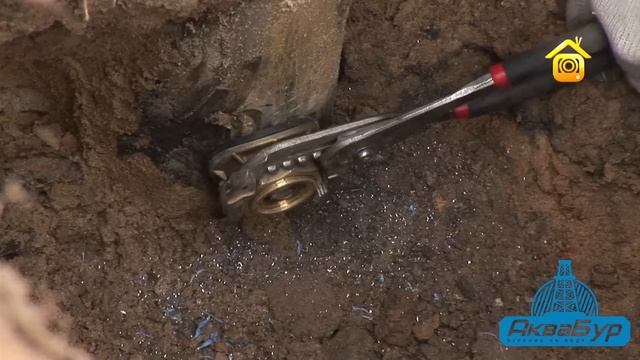 Установка скважинного адаптера.  Обустройство скважины