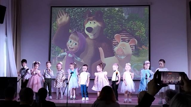 "Зеленые ботинки" и "Песенка о чистоте"