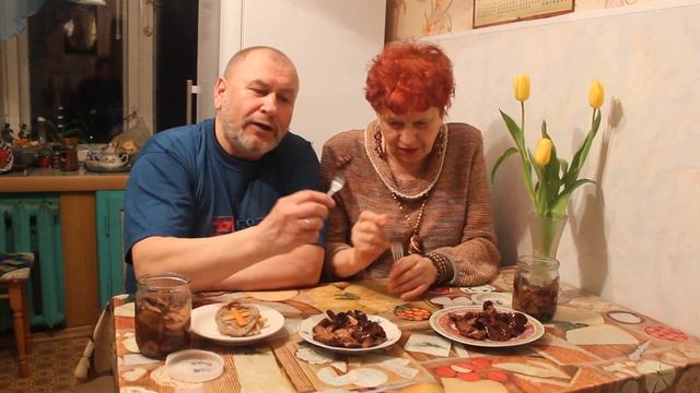 Чем отличаются  чёрные грузди холодного и горячего засола.