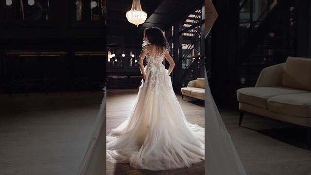 Свадебное платье Фауна из коллекции Fire Lady от Divino Rose