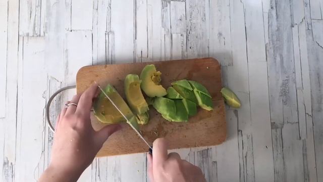 🥑 БРУСКЕТТА С АВОКАДО И КРЕВЕТКАМИ — изысканный вкус!