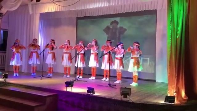 "Хомусчаан" хомусчуттар бөлөхтөрө – Кэптэни.
