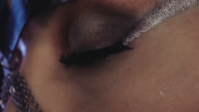MILENA DEINEGA-SENI SEVIYORUM (English version)