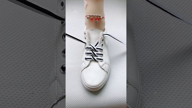 How To Lace Running Shoes | Lacing Shoes