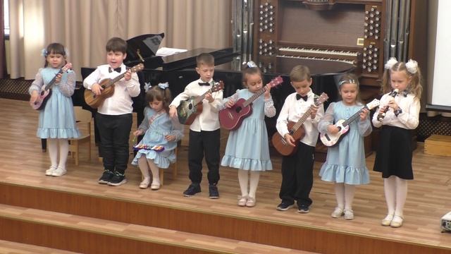 2024_11_09 Укулели Праздник скрипичного ключа - Птичка Трясогузка