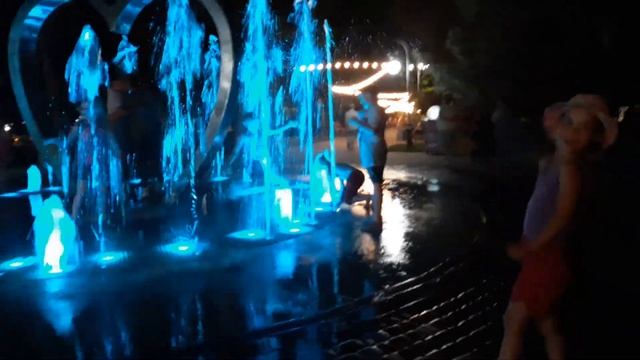 Музыкальная фонтан в сквере Гудовича в Анапе