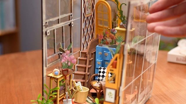 Книжная полка. Садовый домик (румбокс)