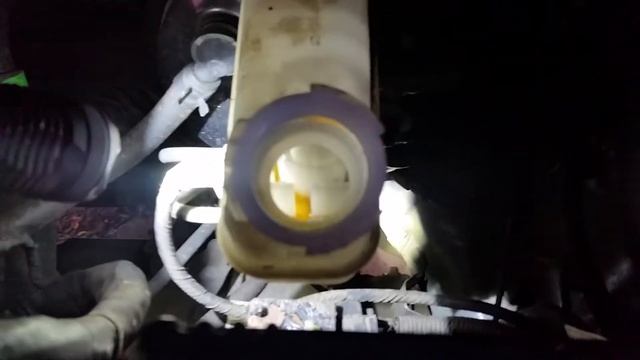 Меняем жидкости SsangYong Action.