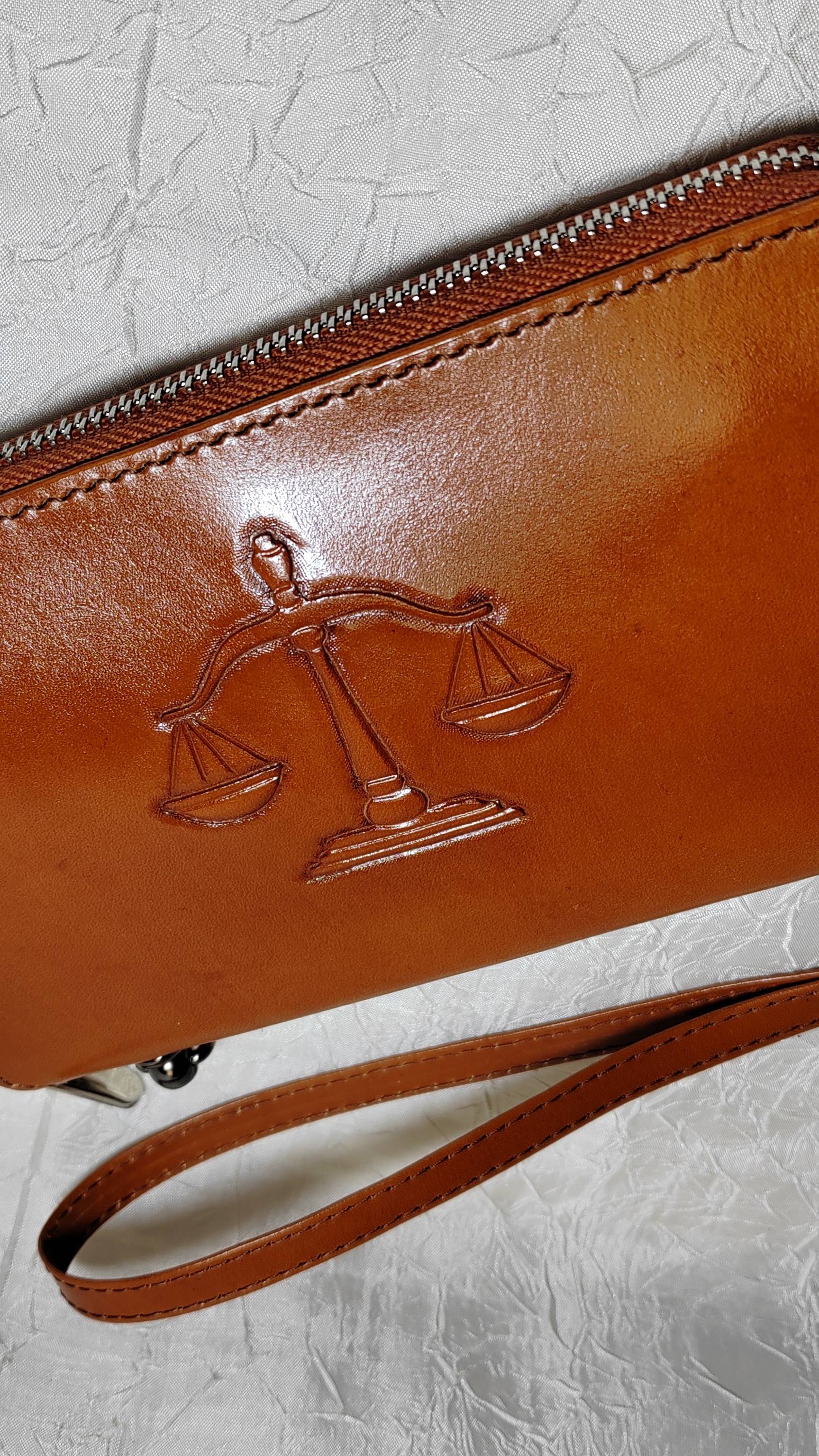 Портмоне мужское. Изделия из кожи. СКСтиль. Видео обзор: портмоне мужское "Весы" 2.