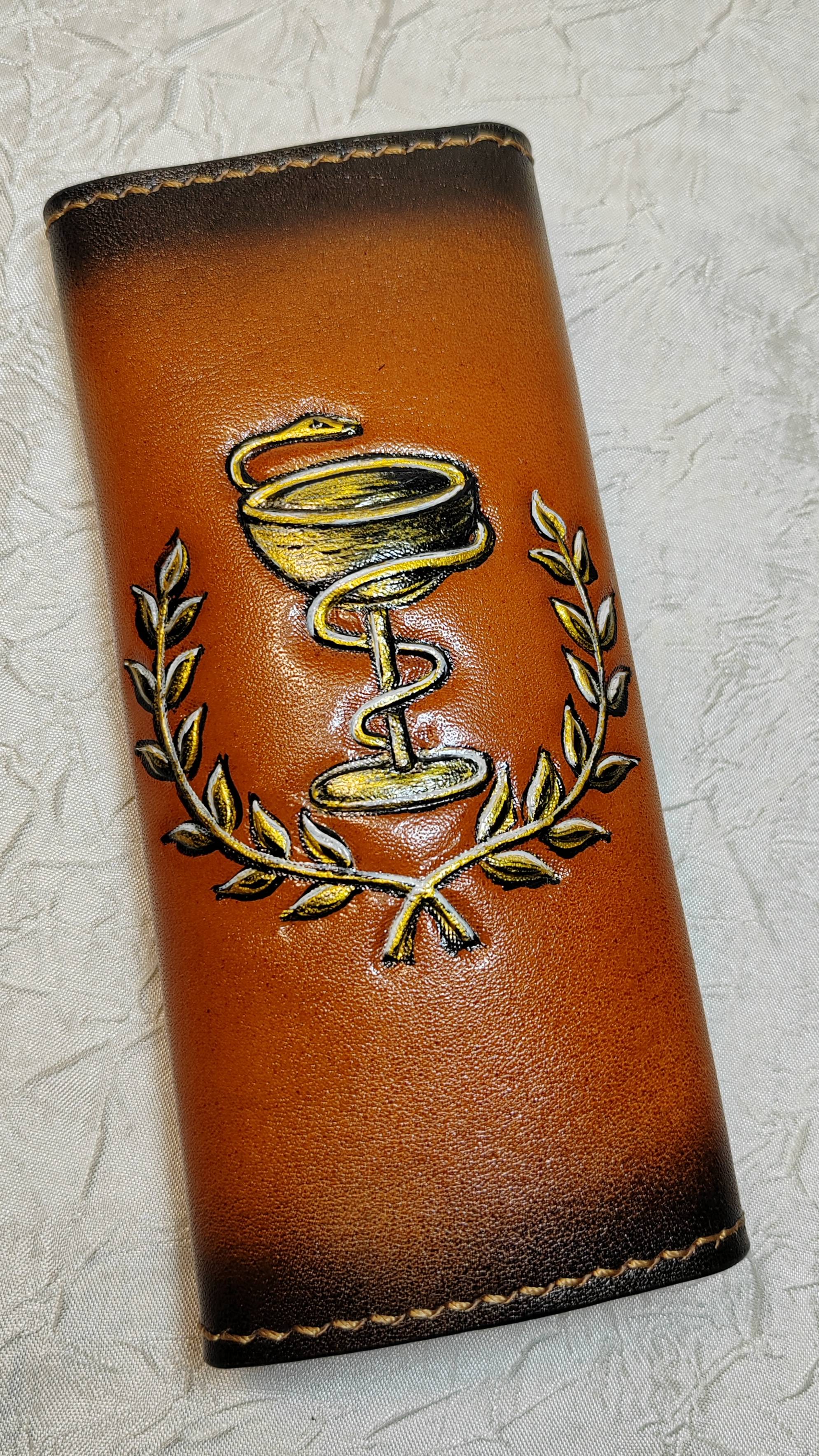 Ключница для врача (в данном случае, для стоматолога). Изделия из кожи. СКСтиль. Видео обзор.