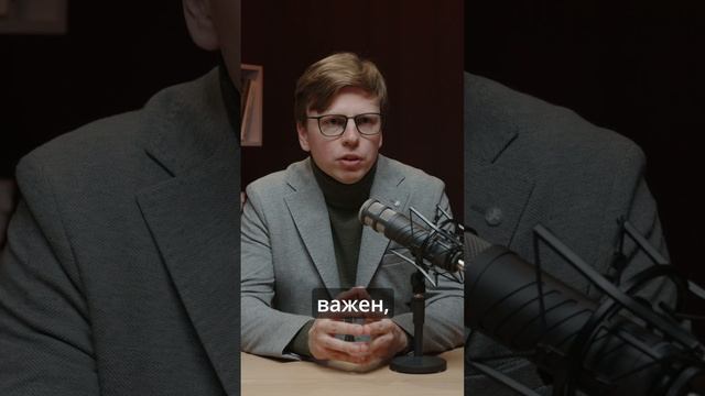 Нужно ли обрабатывать древесину огнезащитными составами?  #шортс #строительство #деревянныедома