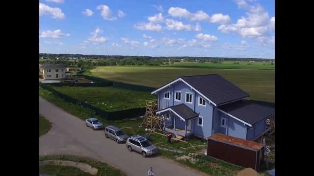 Дом из клееного бруса  на свайно ростверковом фундаменте