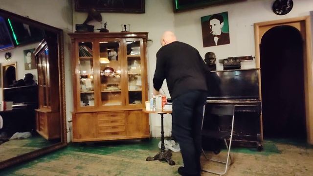 ЛЮБОВЬ ДО ГРОБА. Поэтический вечер Родиона Белецкого