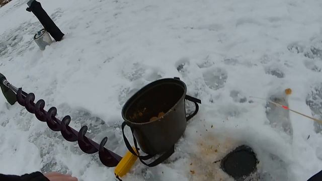 Первый лёд для меня в этом году,. Рыбалка Лобва.