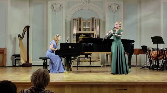 И. Брамс. Соната N2 для кларнета и фортепиано, I часть - Арина Рабенкова, София Душина