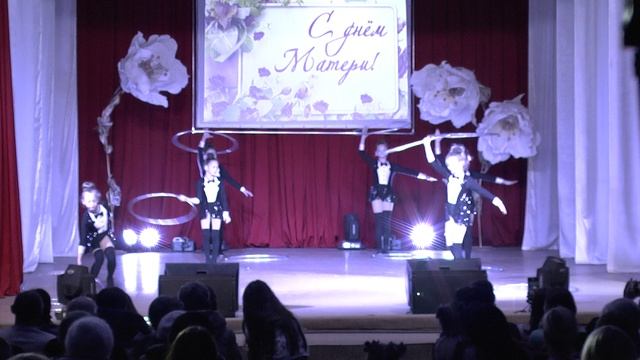 14 Детская цирковая студия «Фиеста» - обручи