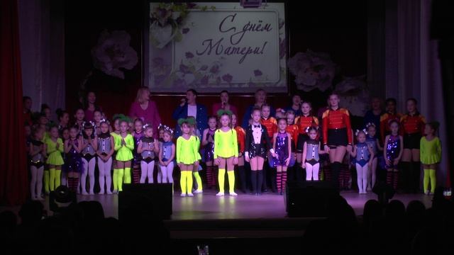 18 Вокально-эстрадный ансамбль «Цветы России» - Дружная семья