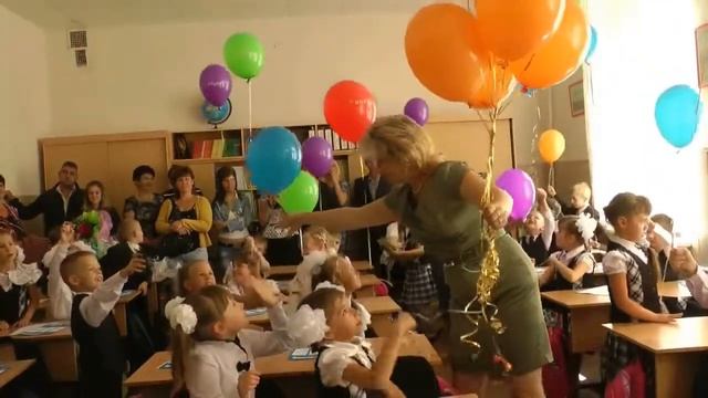 Первый раз в первый класс 1-Б класс 2012