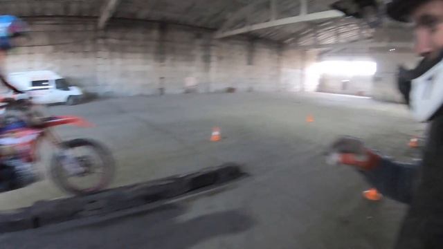 крытый Enduro park. начало положено Красноярск. Зимние мото тренировки.