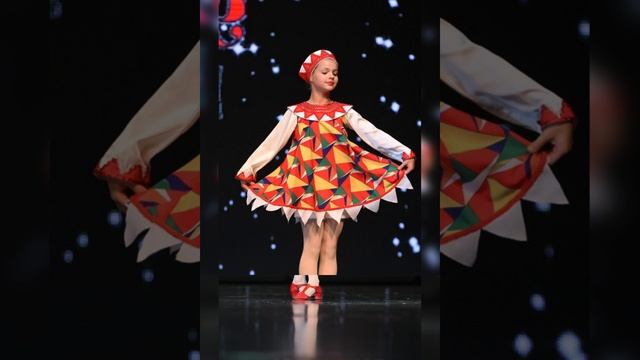 Костюм для русского танца "ПЛЯСИЦА"