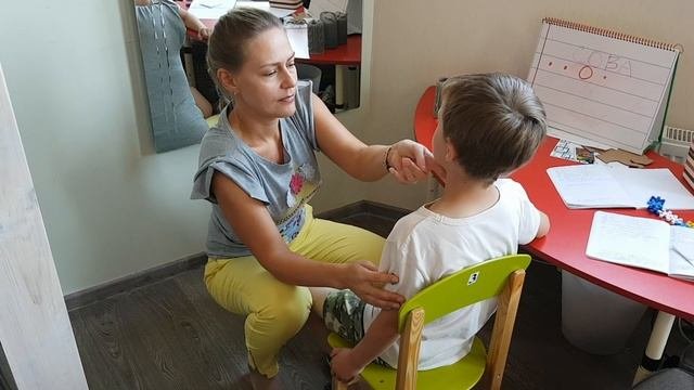 Звук Р. Формирование длительного и долгого звука Р. Слоги РА, РО, РУ, РЫ, РЭ