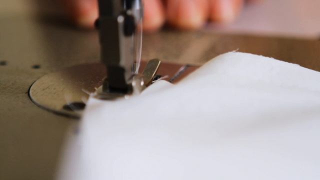 ОТКРЫВАЙТЕ ПО ССЫЛКАМ В ОПИСАНИИ!!! Все видео советского времени по швейной теме. Всё подписано!