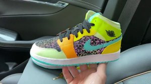 Air Jordan 1 Mid Reflective Aurora Green Clover shoes
