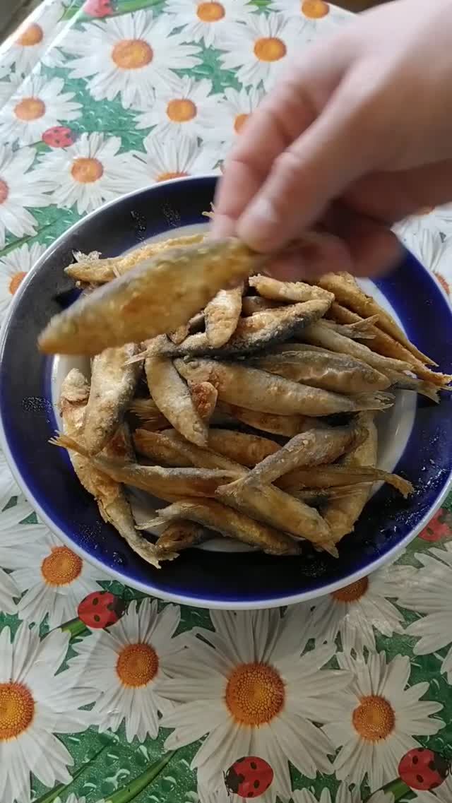 Простой рецепт для жарки мелкой рыбы! Очень вкусно и просто! #shorts #food